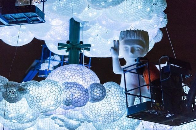 Christmas Tree Cloud – Fubiz Media