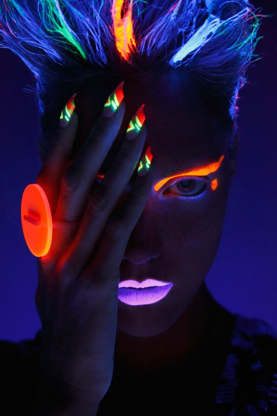Glowing Fashion Photography – Fubiz Media