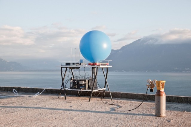 Messages Through Balloons in The Air – Fubiz Media