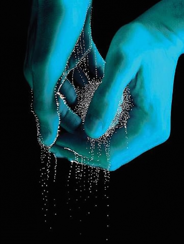 Stardust Hands by Daniele Buetti – Fubiz Media
