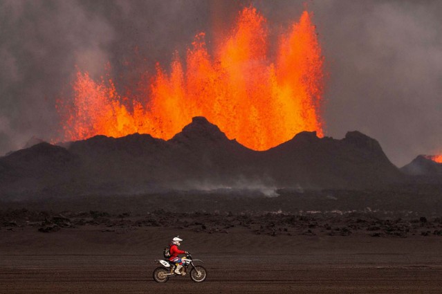 Active Volcano Photography – Fubiz Media