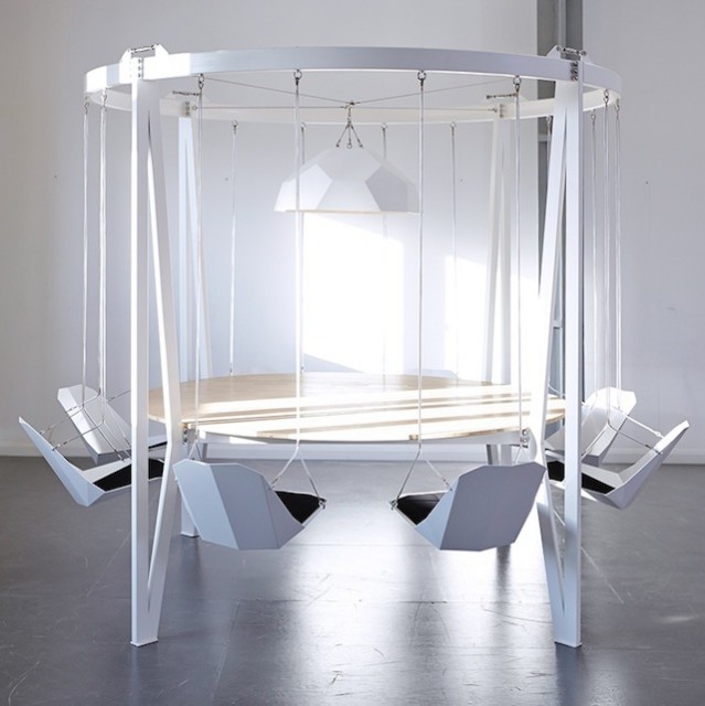Round Swing Table – Fubiz Media
