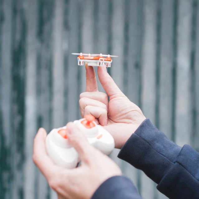 World Smallest Quadricopter Drone – Fubiz Media