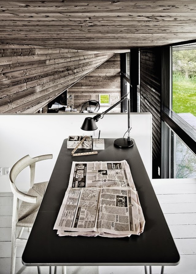 Grey Wooden Summer House in Denmark – Fubiz Media