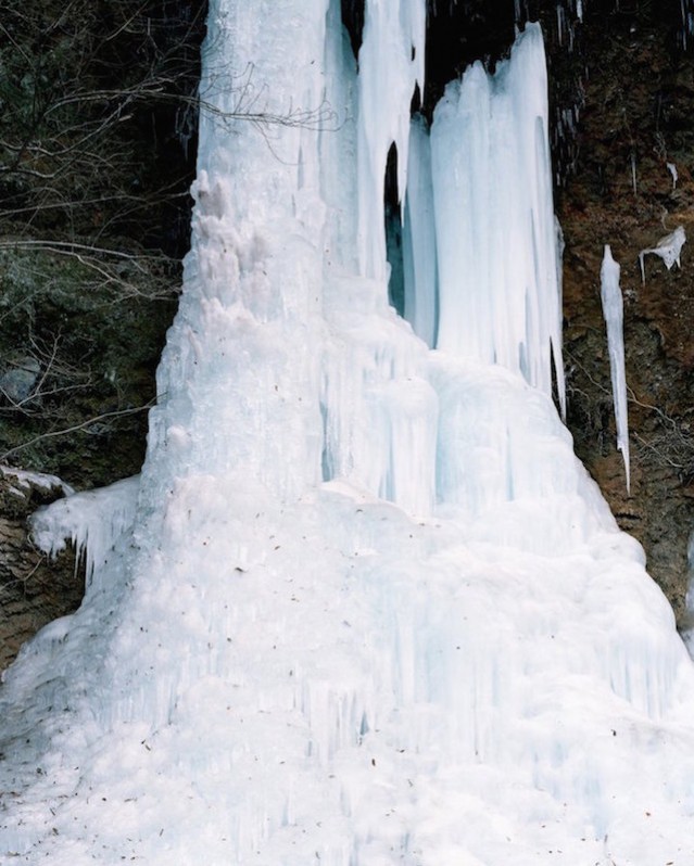 Beautiful Frozen Waterfalls in Japan – Fubiz Media