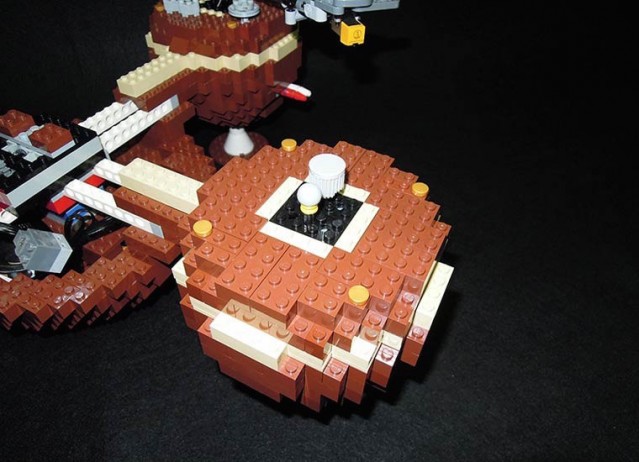 The LEGO Turntable – Fubiz Media