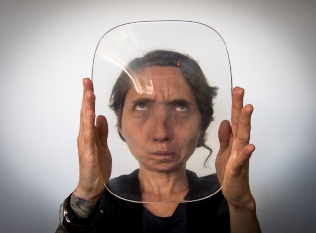 3D Printed Lenses Distorting Faces – Fubiz Media