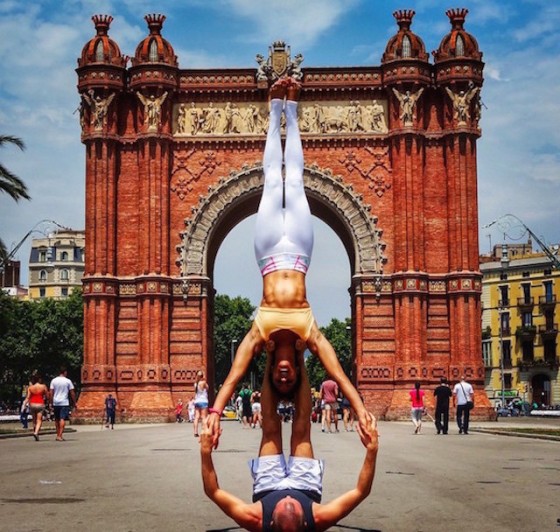 Gravity Defying Yoga Poses In Photos – Fubiz Media