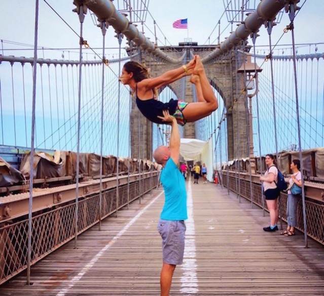 Gravity Defying Yoga Poses In Photos – Fubiz Media