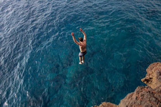 People Portraits in Beautiful Landscapes – Fubiz Media