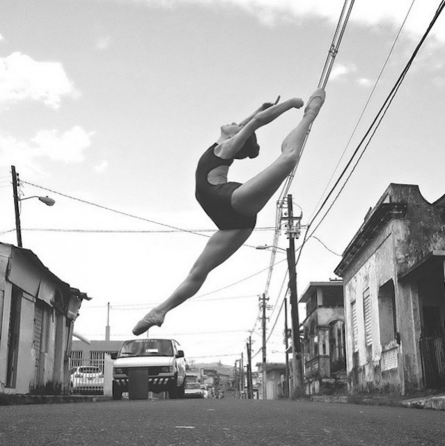Ballet Poses in the Streets – Fubiz Media