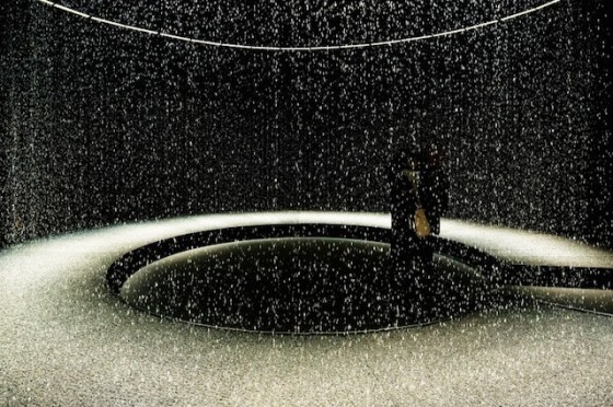 Light in Water Installation – Fubiz Media