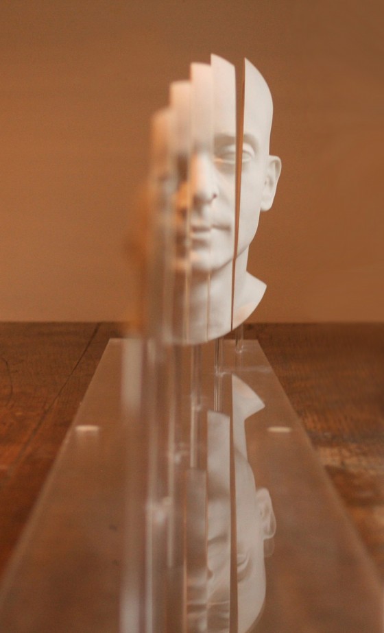 Anamorphic Head Sculptures – Fubiz Media
