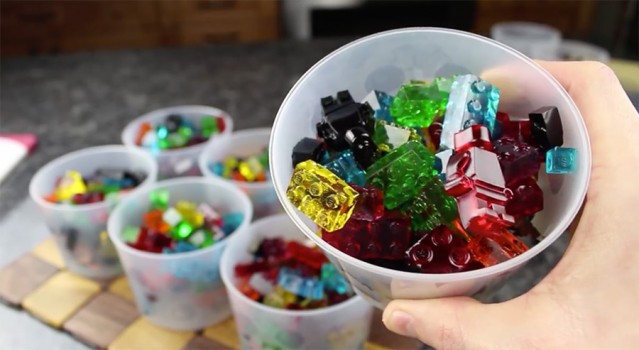 Edible and Stackable Gummy Lego – Fubiz Media