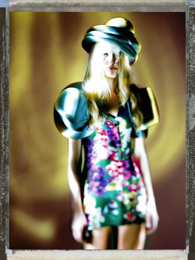 Fuzzy Retro Women by Rus Anson – Fubiz Media