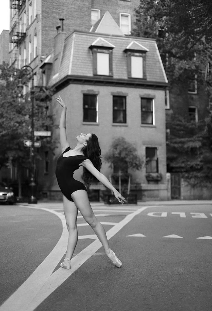 Black and White Dancers Portraits in New York City – Fubiz Media