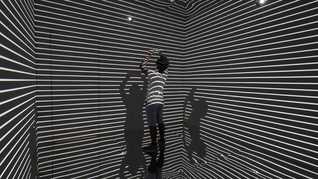 The Infinity Room Installation – Fubiz Media
