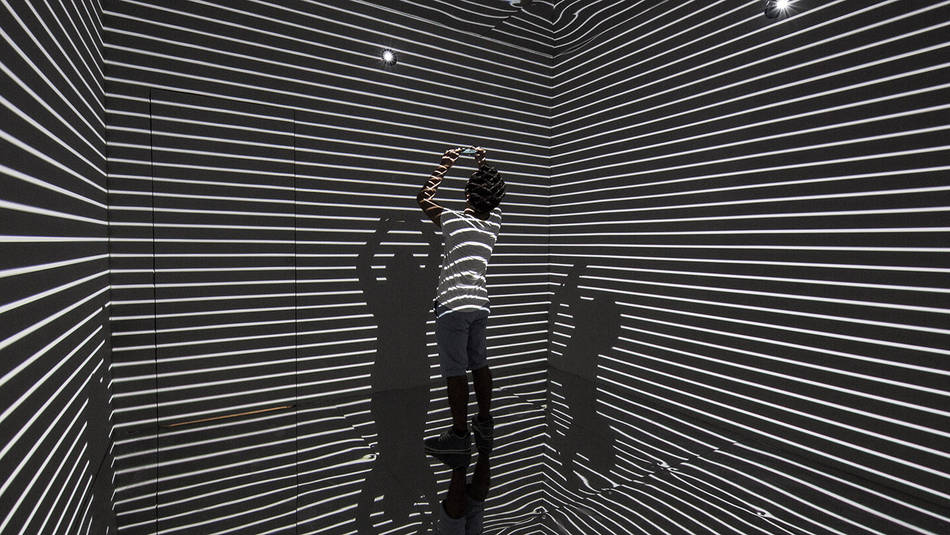 The Infinity Room Installation – Fubiz Media