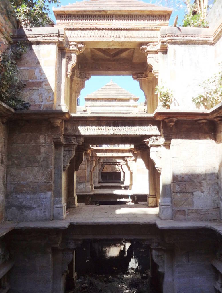 The Forgotten Stepwells of Urban India – Fubiz Media