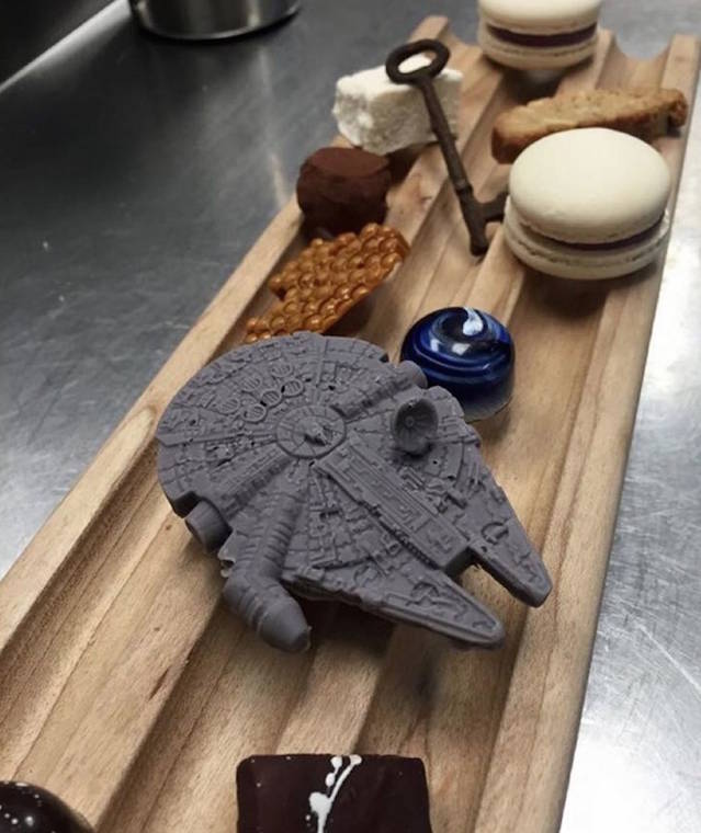 Handcrafted Star Wars Desserts – Fubiz Media