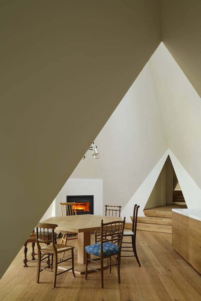 Tipi Houses in the Woods – Fubiz Media