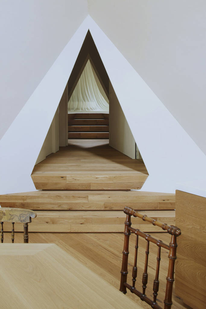 Tipi Houses in the Woods – Fubiz Media