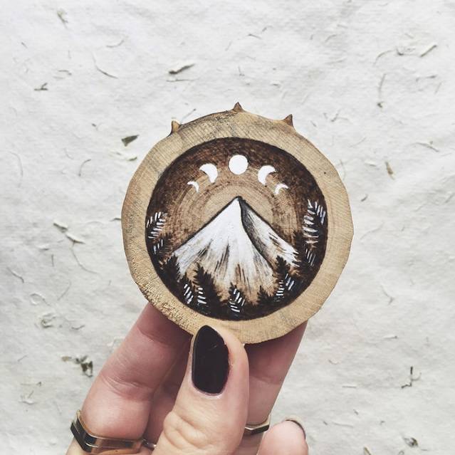 Tiny Paintings on Recycled Wood Pieces – Fubiz Media