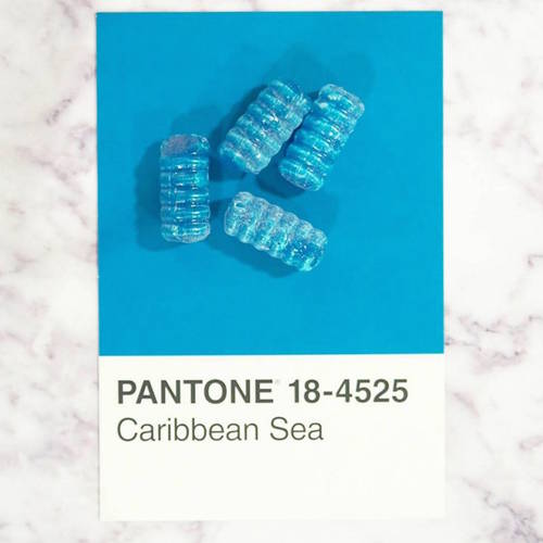 Colorful Candies matching with Pantone – Fubiz Media
