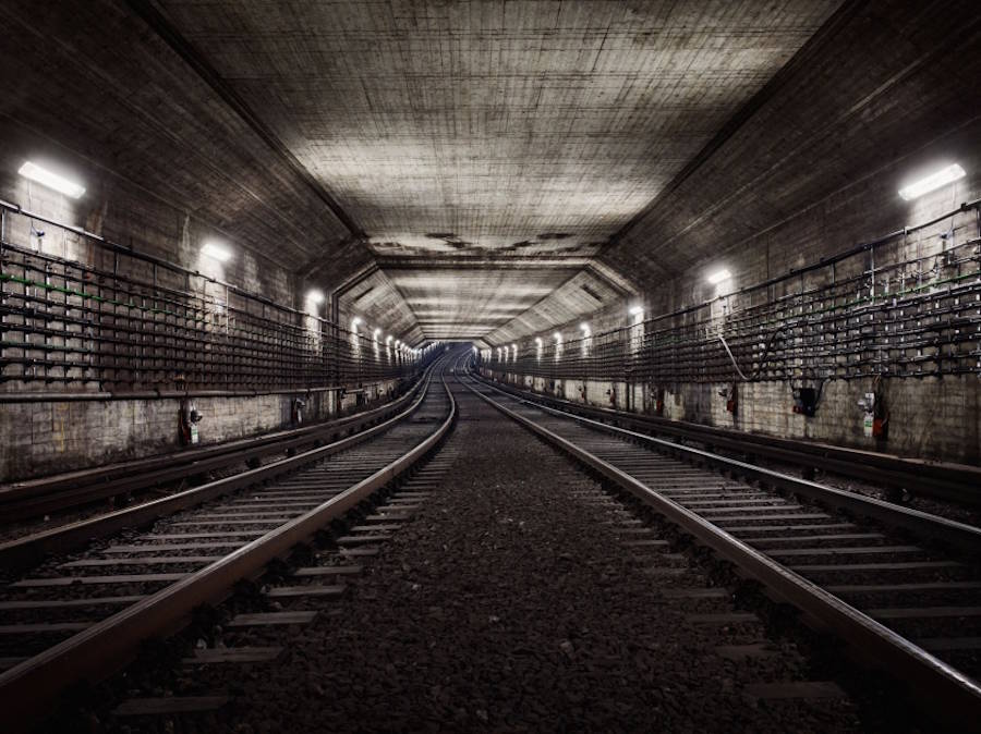 Worldwide Subway Tunnels in Photographs – Fubiz Media