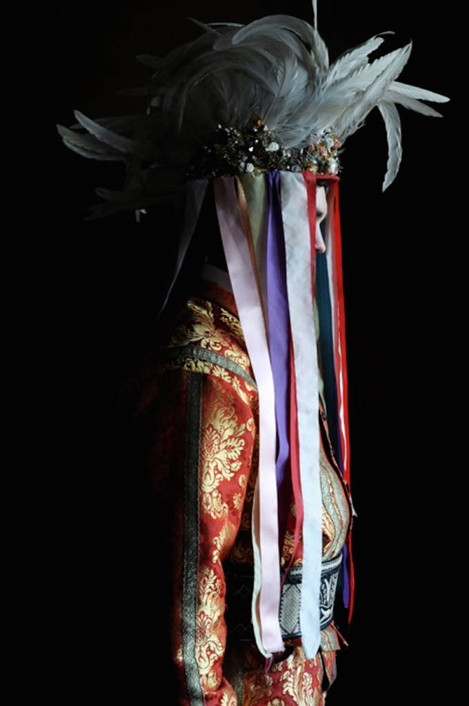Majestic Traditional Costumes Around the World – Fubiz Media