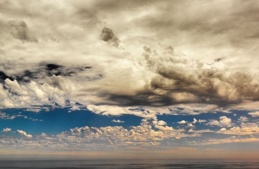 Splendid Photographs Between Sky and Sea – Fubiz Media
