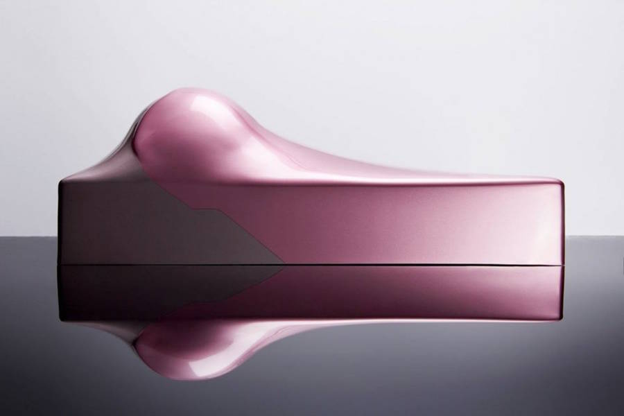 Naomi Campbell’s Taschen Anthology Book – Fubiz Media