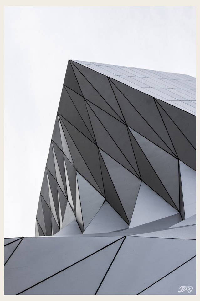Beauty of Geometrical Buildings in Lyon – Fubiz Media