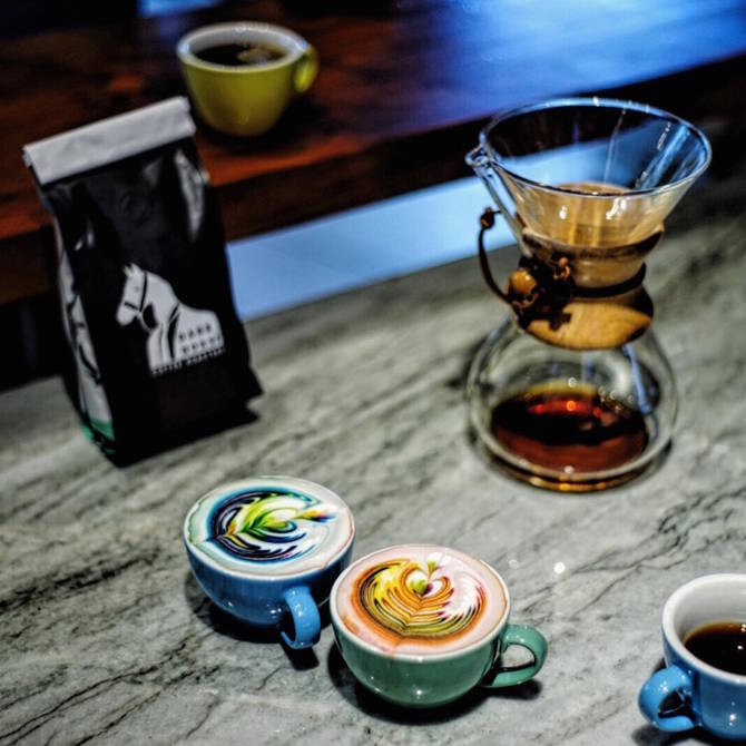 Multi-Colored Latte Art – Fubiz Media