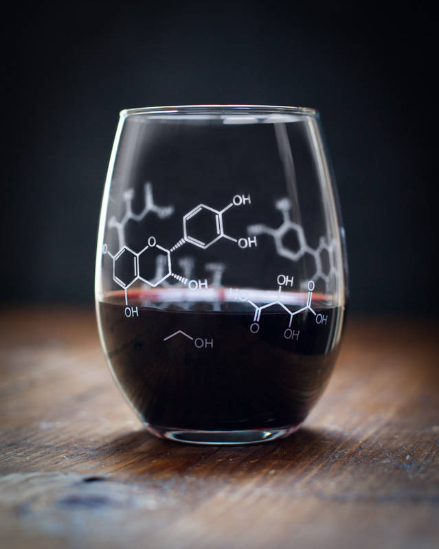 Molecular Structures on Glasses – Fubiz Media
