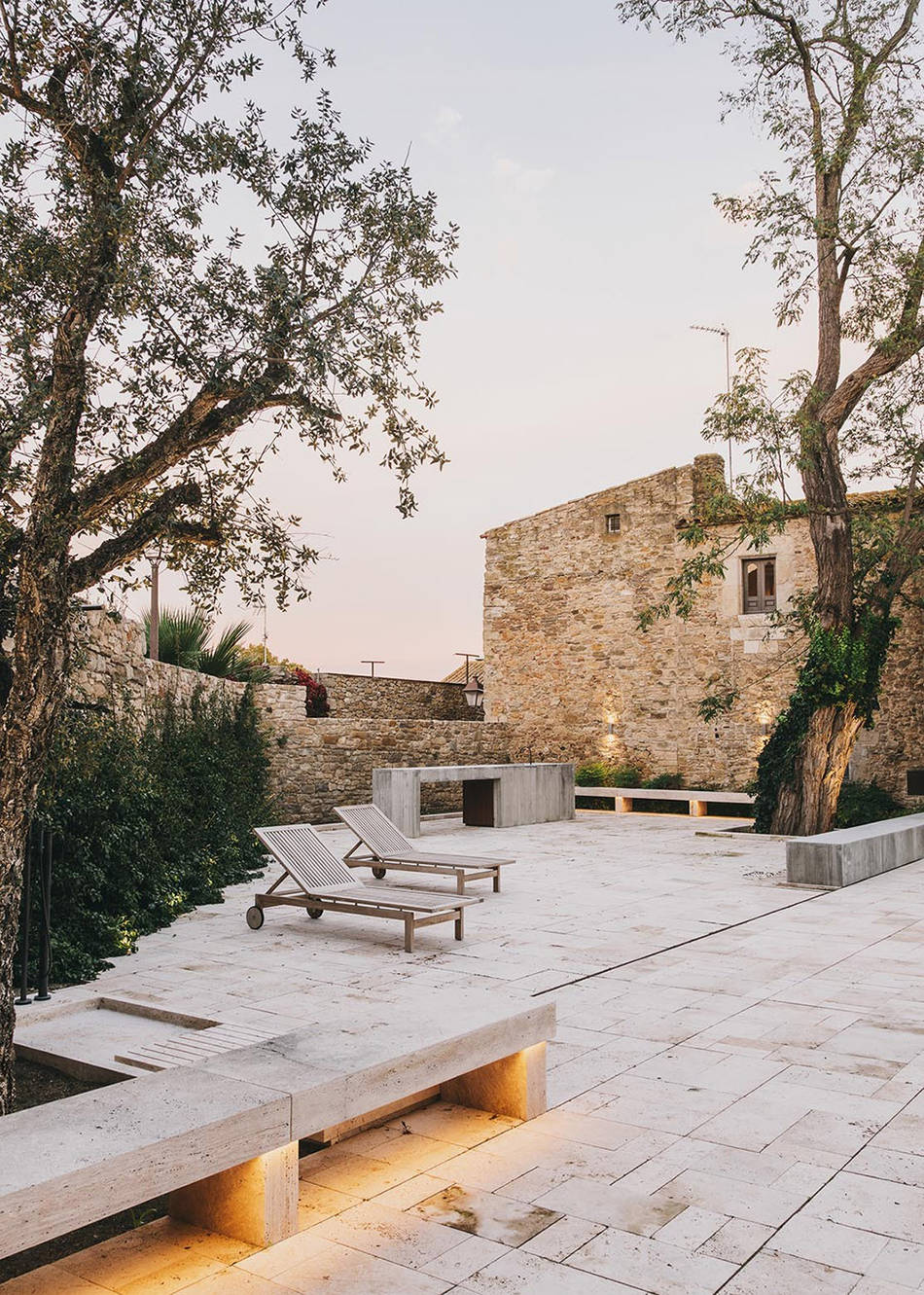 Peratallada Castle in Spain – Fubiz Media