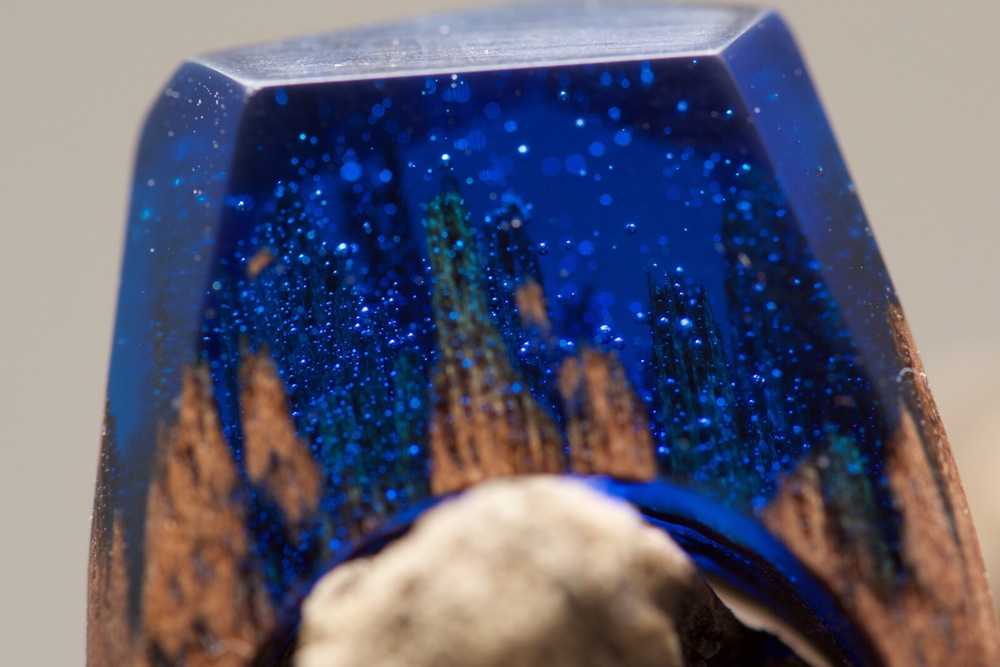Wooden Rings with Magnificent Tiny Fantasy Landscapes – Fubiz Media