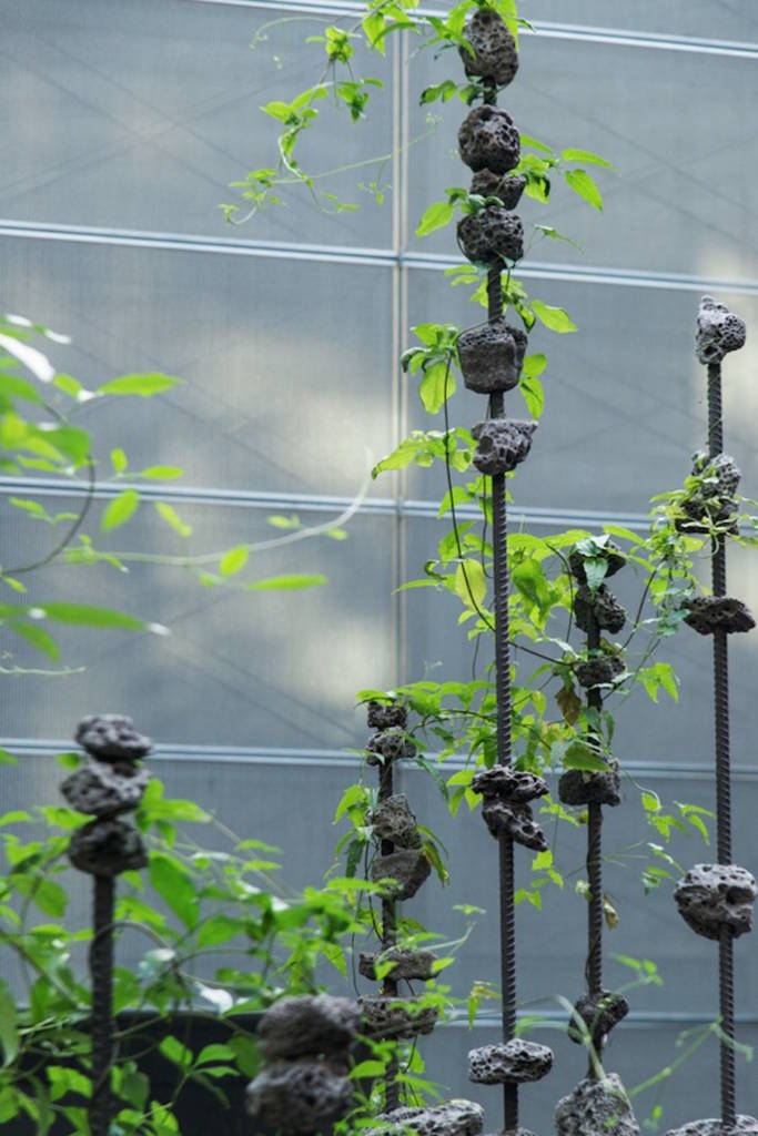 Sculptural Installations made of Concrete and Plants – Fubiz Media