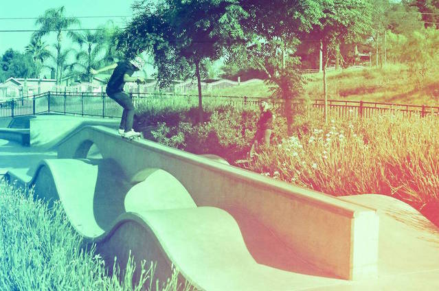 Urban Photographs of Female Skateboarding – Fubiz Media