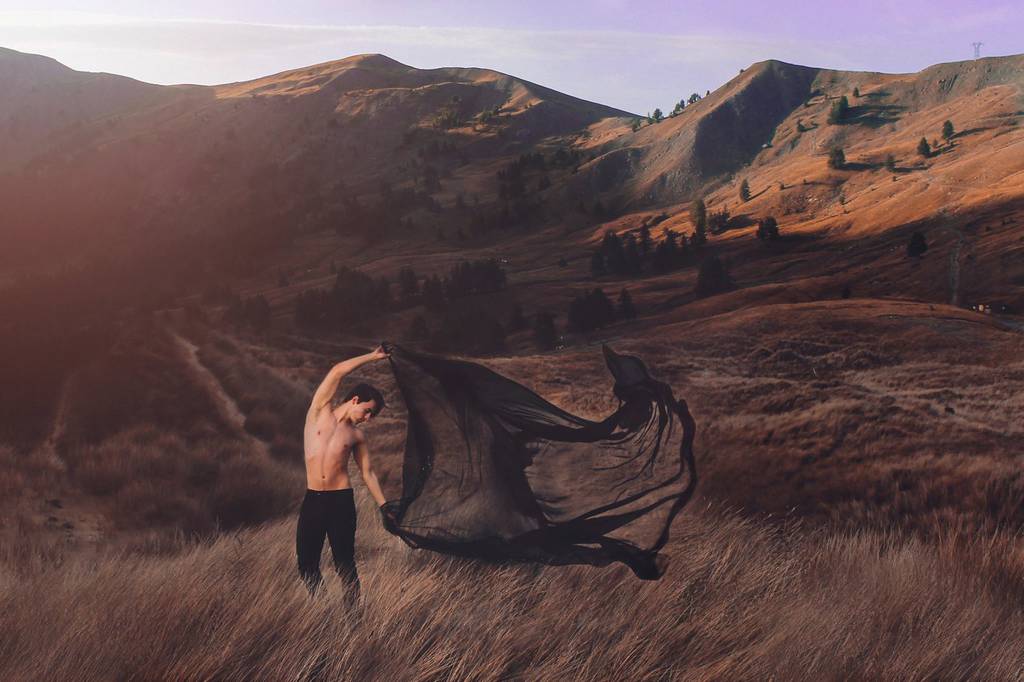 Introspective Self-Portraits Series – Fubiz Media