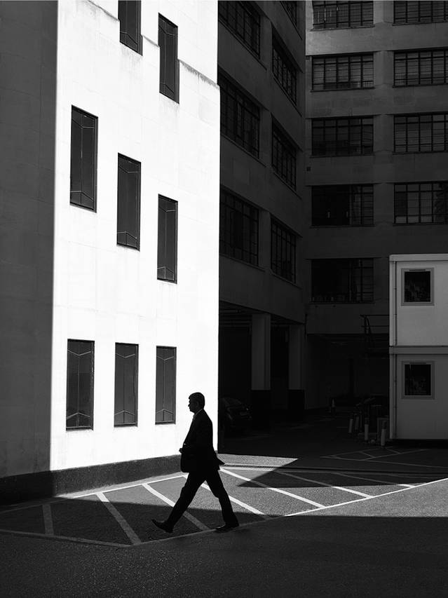 London’s Architecture Between Light & Shadow – Fubiz Media