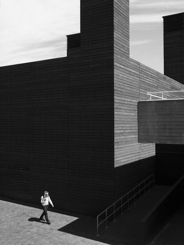London’s Architecture Between Light & Shadow – Fubiz Media