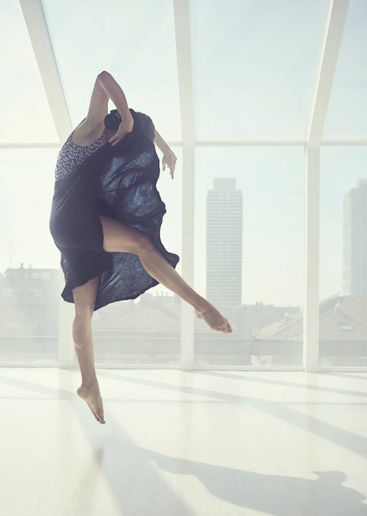 Elegant Dance Photography by Gartzen Photo – Fubiz Media
