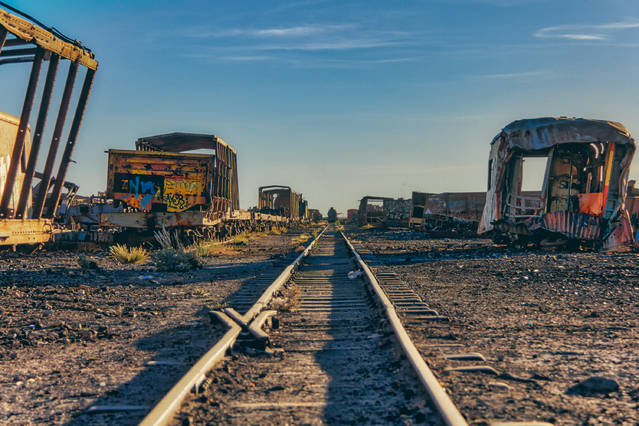 Unexpected Pictures of Lost Trains in Bolivia – Fubiz Media