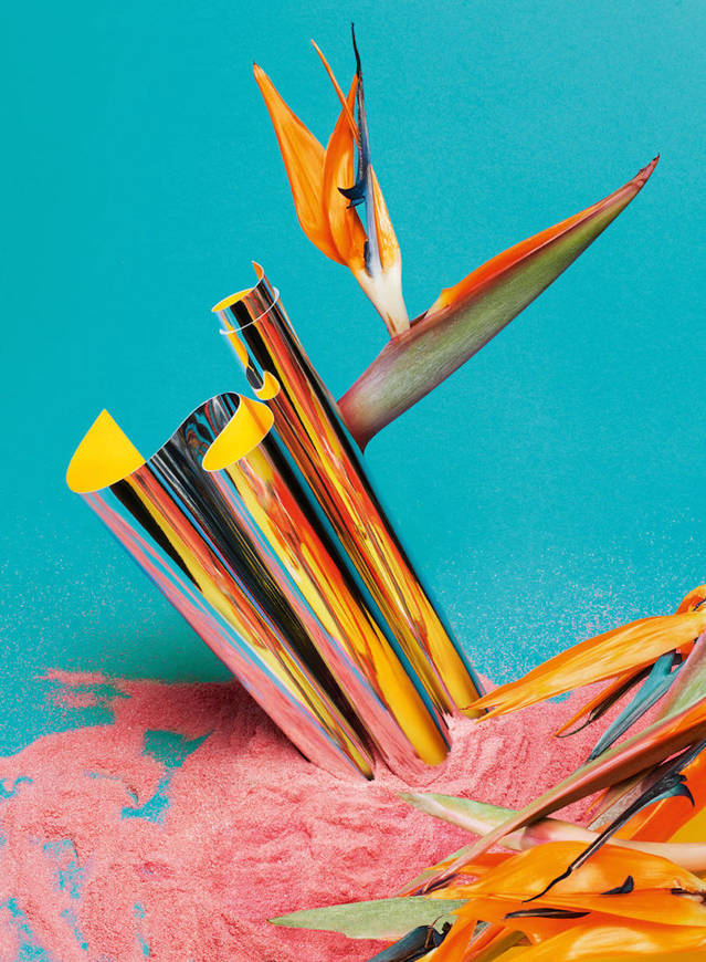 Colorful Set Design made of Powder and Flowers – Fubiz Media
