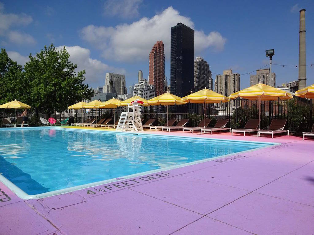 A Rainbow Pool in NYC – Fubiz Media