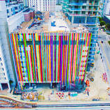 Colorful & Striped Massive Mural on a Miami’s Building Facade – Fubiz Media