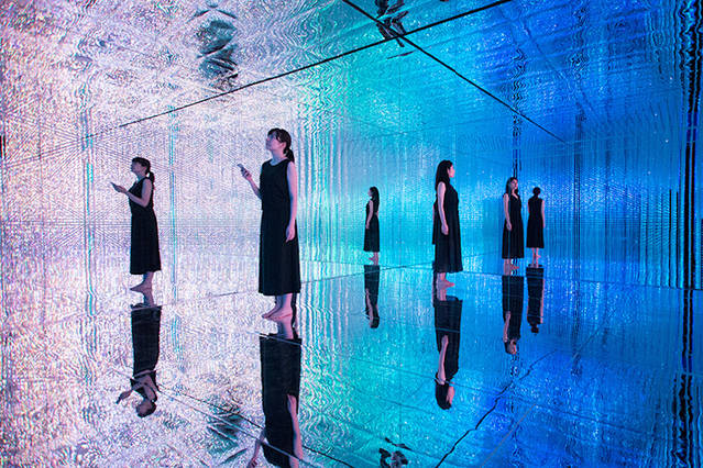 Immersive Digital Art Installation in Tokyo by Teamlab – Fubiz Media