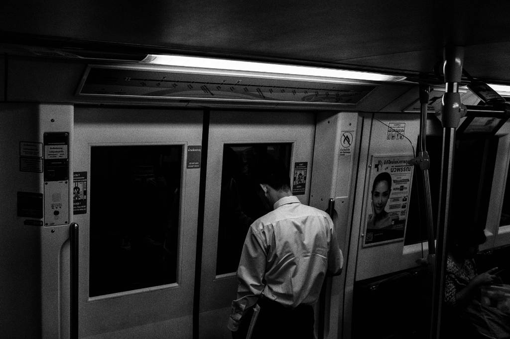 Daily Boredom in the Subway – Fubiz Media
