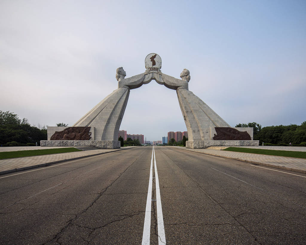 North Korea Vintage Architecture – Fubiz Media